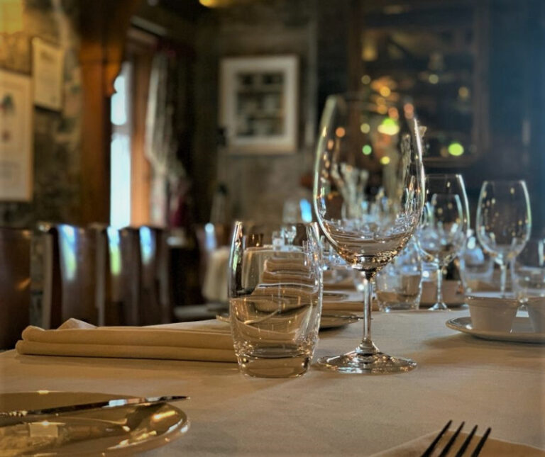 Restaurant Reservations - The Olde Post Inn - Restaurant - Cavan